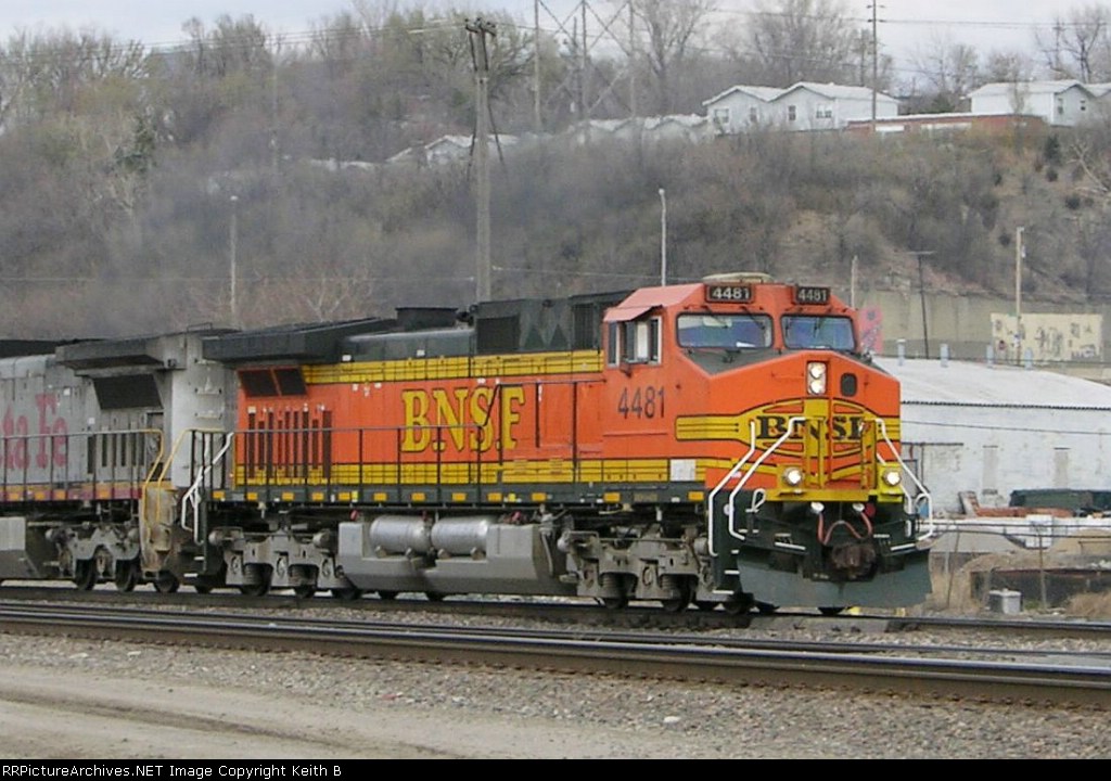 BNSF 4481